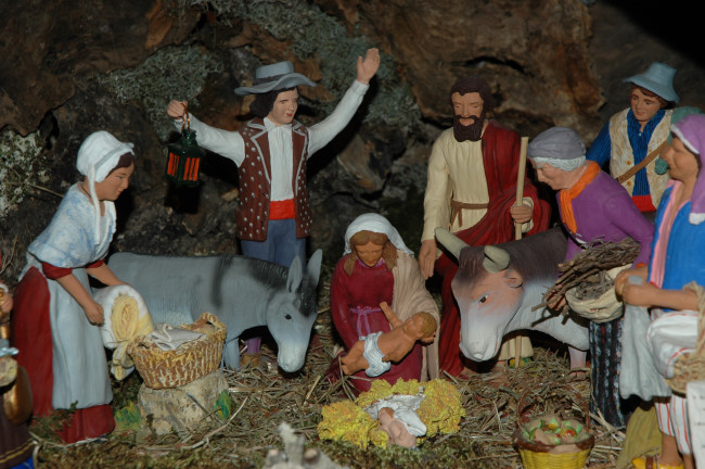 Le Ravi de la crèche, un santon qui apporte joie et bonheur